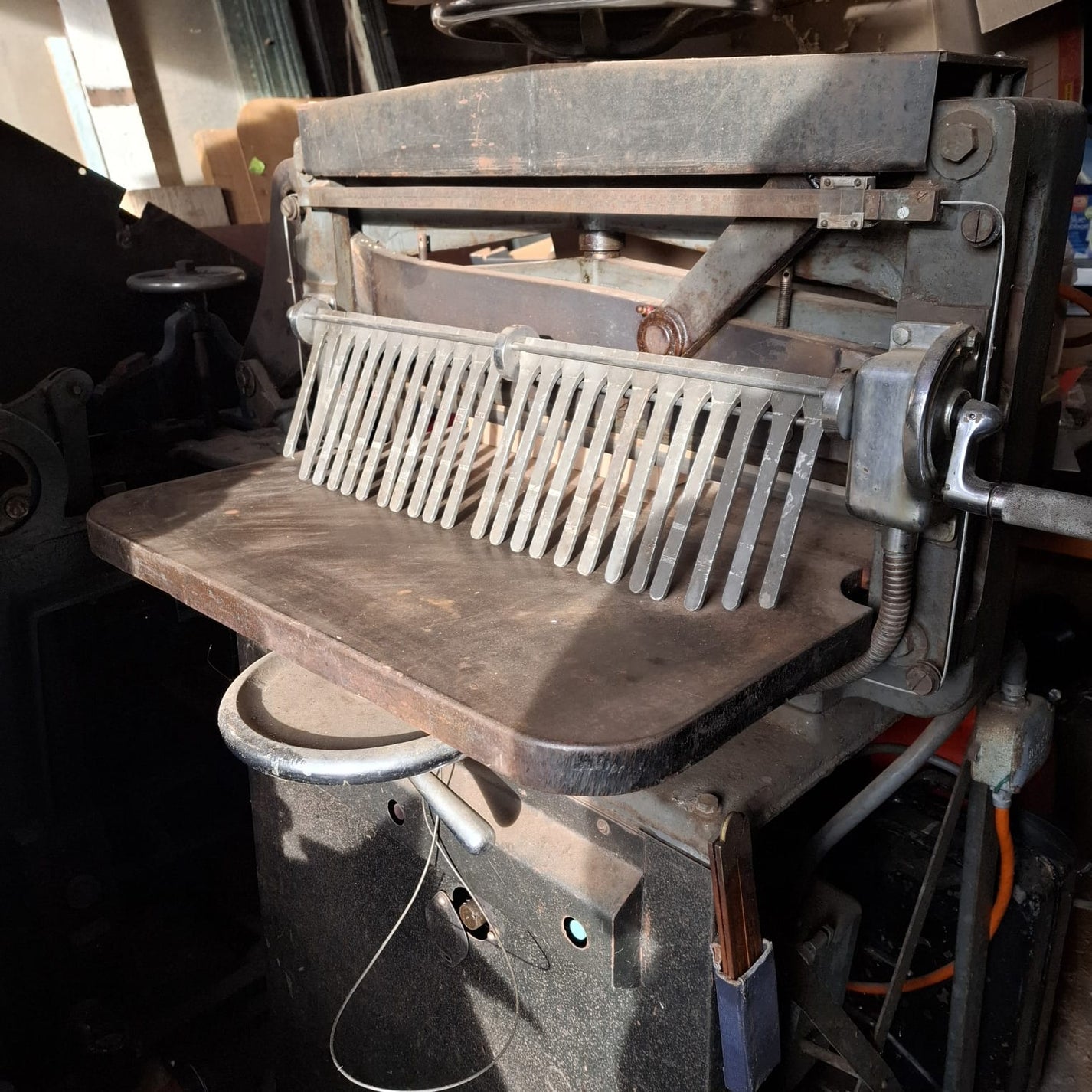 Antique Bookbinding Machines – Traditional BookBinding